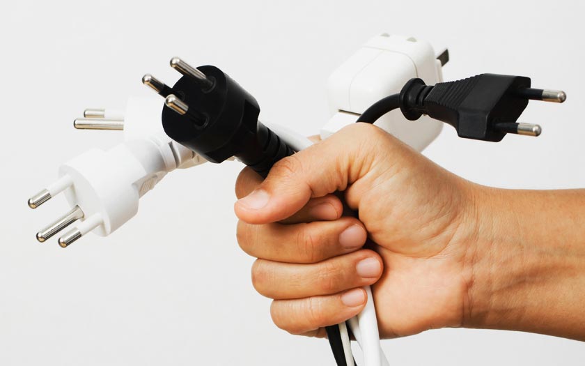 Passt der Stromstecker? Ein kleiner Steckdosen- & Adapter-Guide - NEW ...